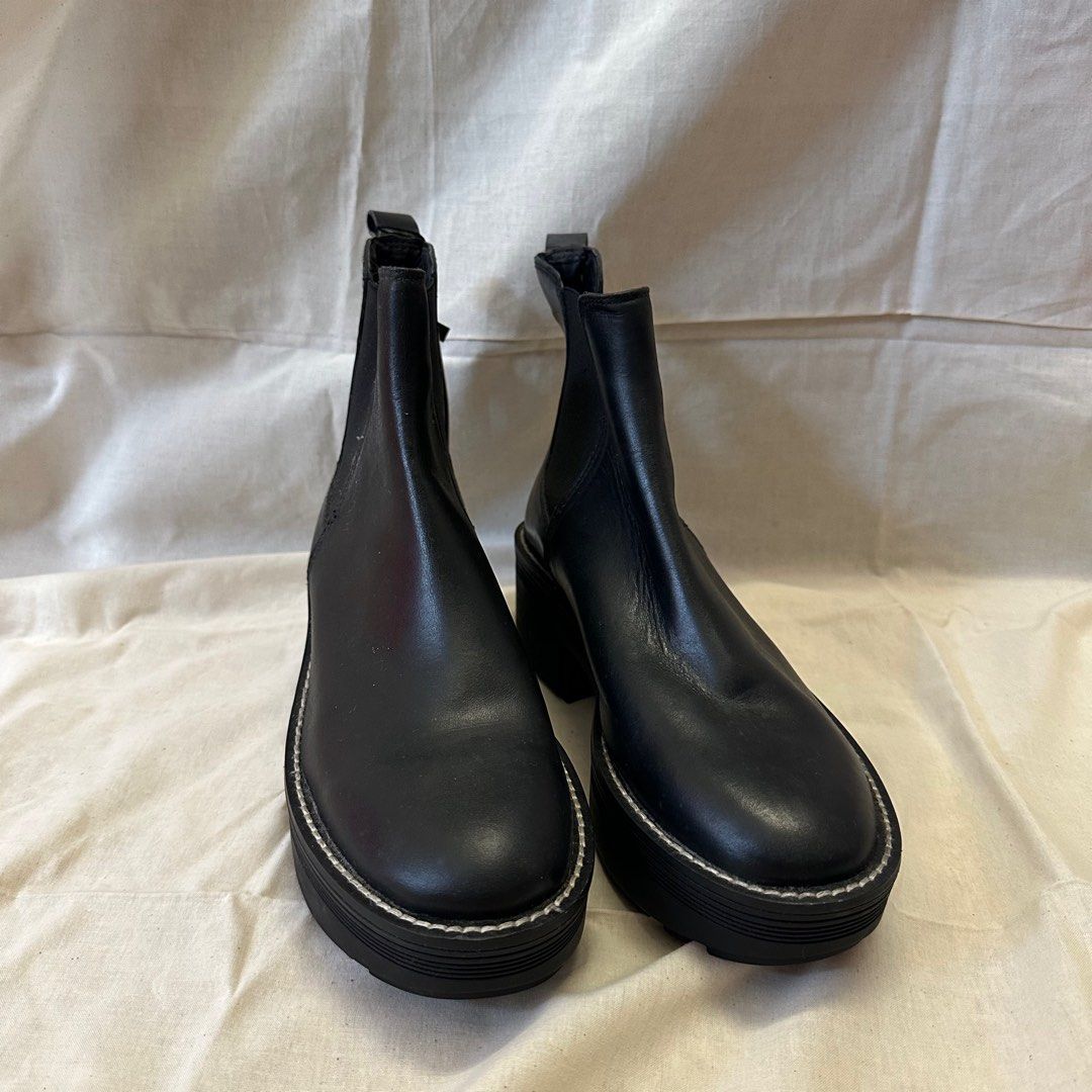 ZARA Leather Boot, 女裝, 鞋, 靴 - Carousell