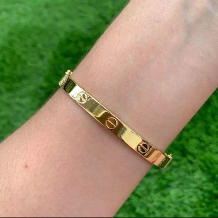 10k cartier bracelet with screw, Women's Fashion, Jewelry & Organizers ...