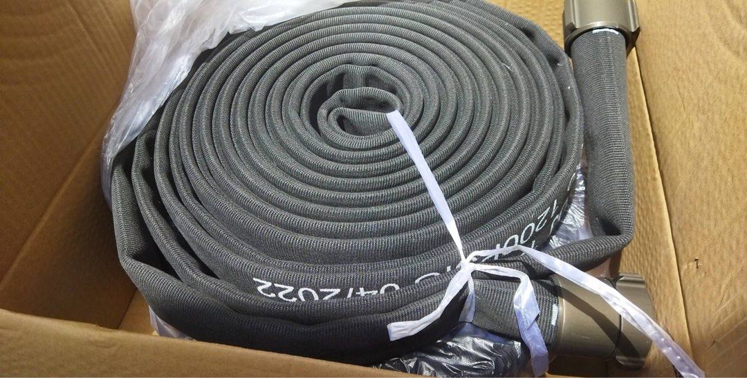 5ELEM FIRE HOSE BLACK 2.5x50 Double Jacket, UL Listed 400 PSI C/W ...