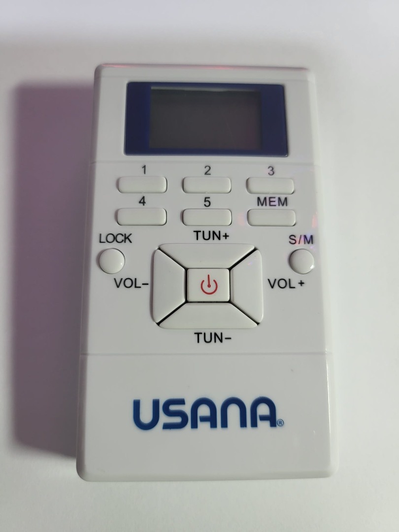 [BNIB] USANA (DG-206) Portable Digital FM Radio with Earpiece, Clip ...