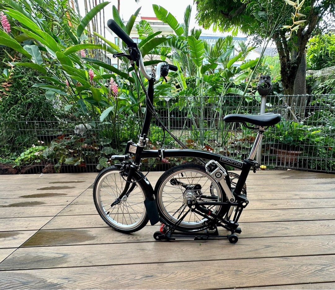 Brompton M6R BLACK -2 units for sale, Sports Equipment, Bicycles & Parts, Bicycles on Carousell