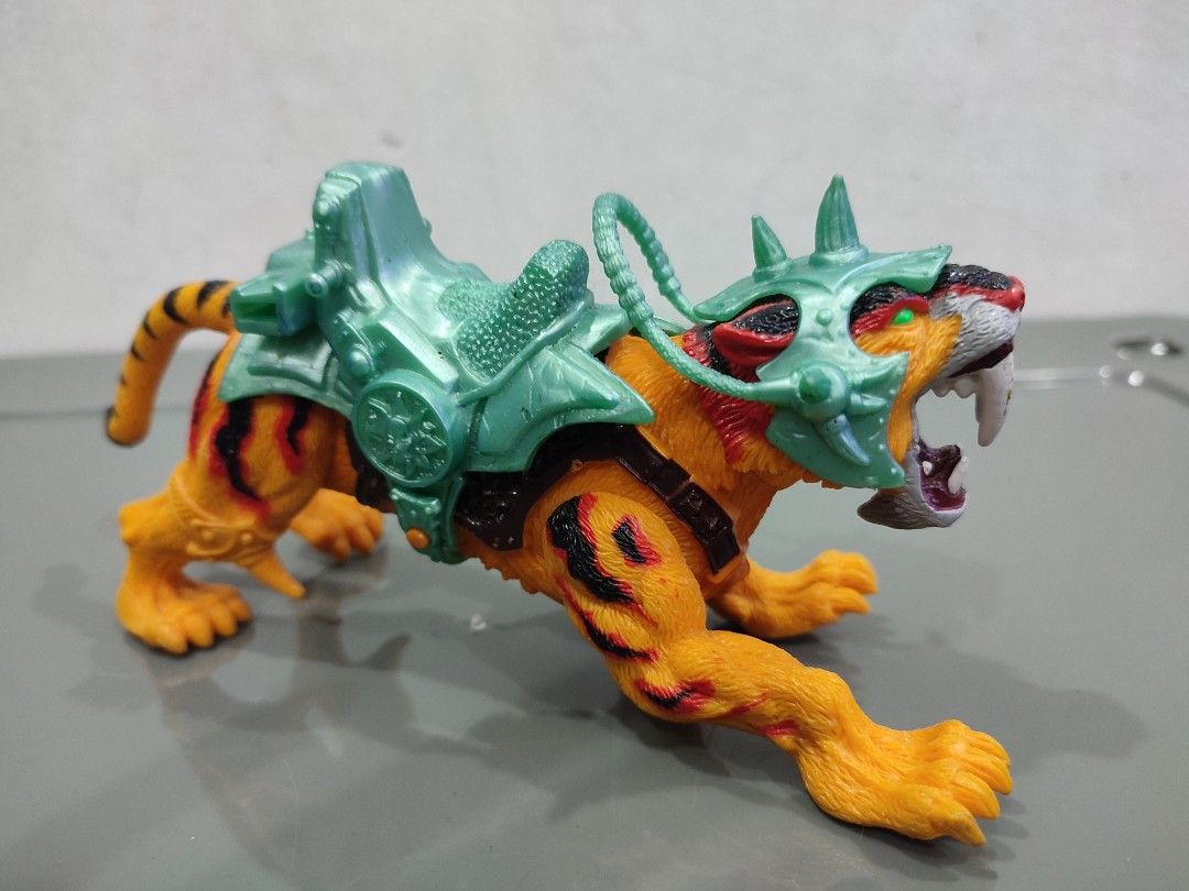Chap mei 1:18 Beast rider Sabertooth, Hobbies & Toys, Toys & Games on ...