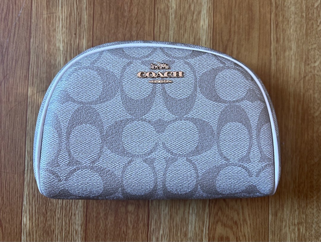Coach Pouches, Women's Fashion, Bags & Wallets, Purses & Pouches on ...