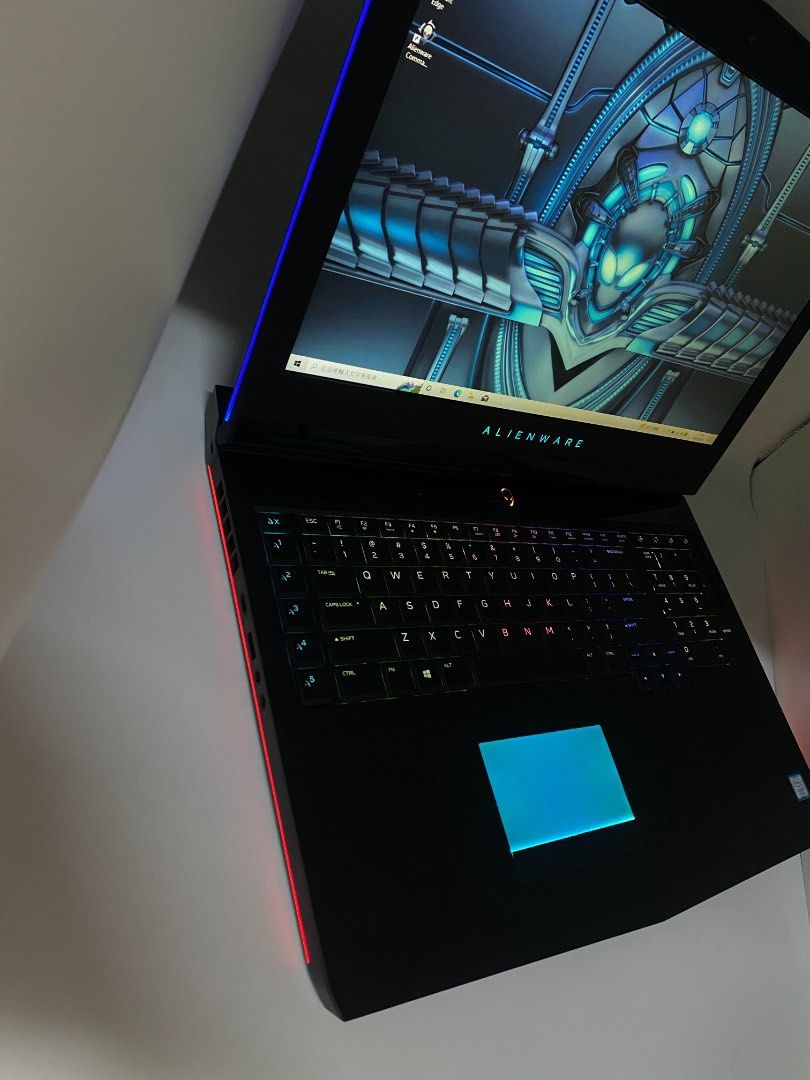 高階電競Dell ALIENWARE 17 R4 電競筆電 （i7-7820HK 32GB Ram GTX1080 8GB 256GB M.2 ...