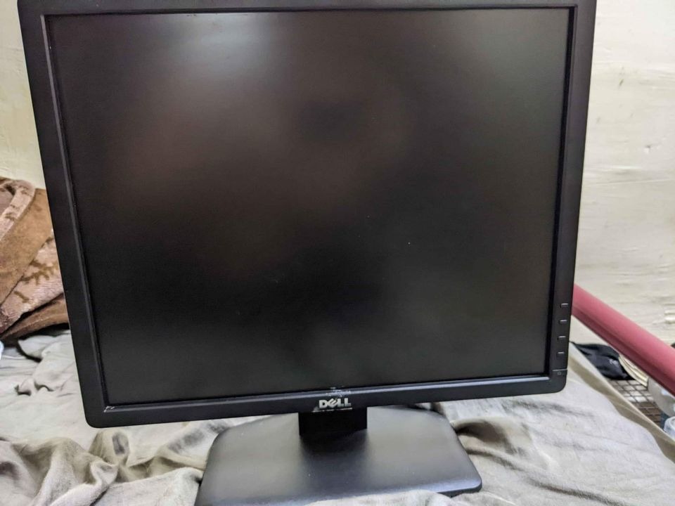 Dell E1913Sf 19 Inch monitor, Computers & Tech, Parts & Accessories ...