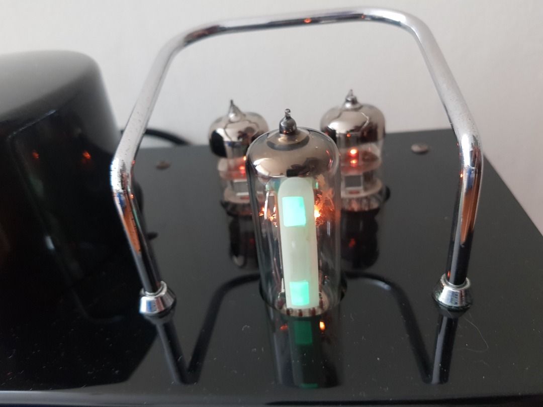 Fatman Itube Carbon Tube amplifier with ipod dock, Audio, Soundbars ...