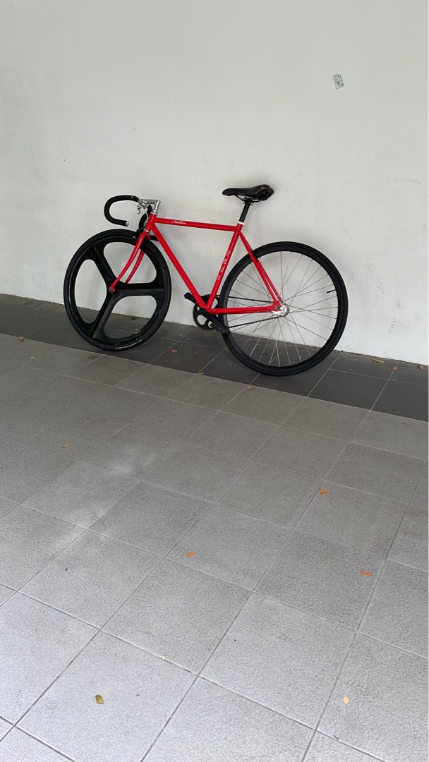 fixie fuji full bike, Sports Equipment, Bicycles & Parts, Bicycles on ...