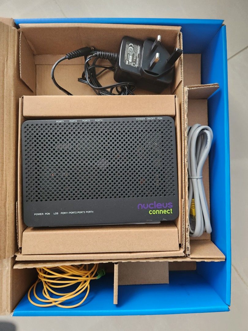 Huawei starhub router, TV & Home Appliances, Electrical, Adaptors ...