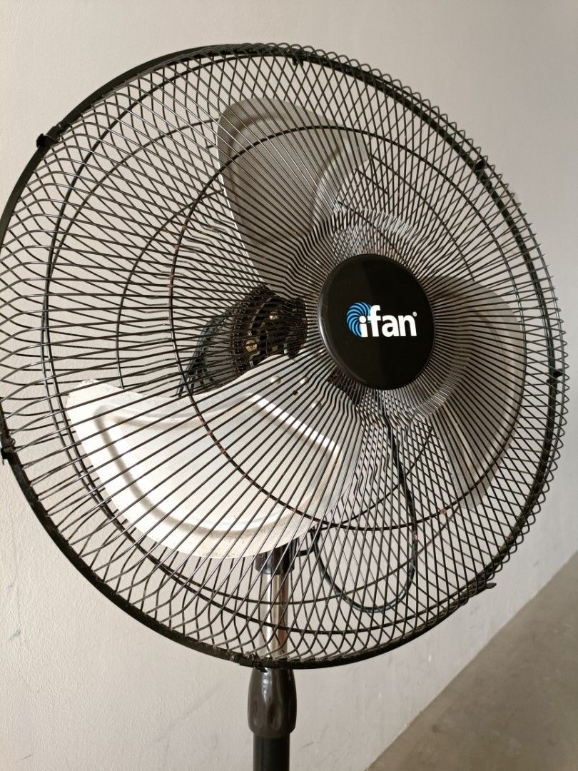 iFan 18 Inch Fan $50 !!!!, Furniture & Home Living, Lighting & Fans ...