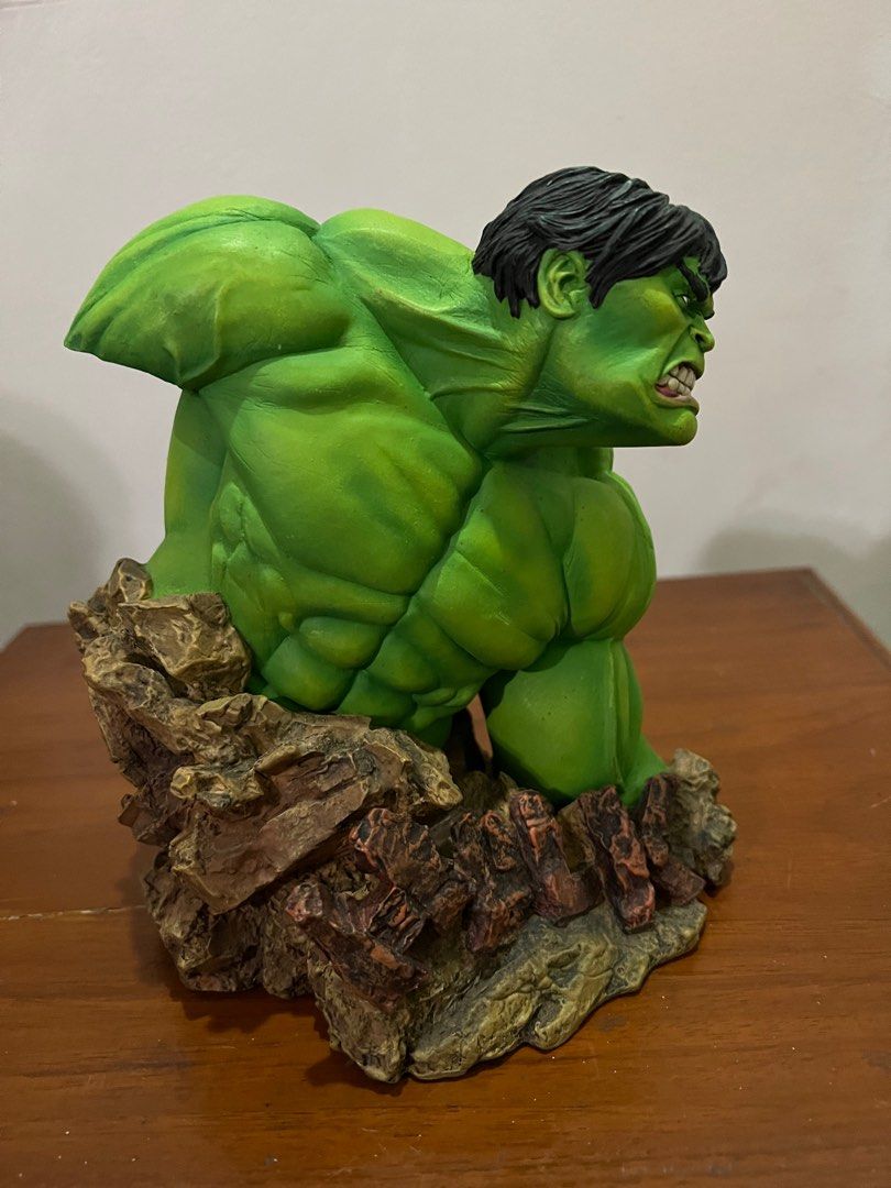 Incredible Hulk Statue Bust (Marvel Diamond Select), Hobbies & Toys ...