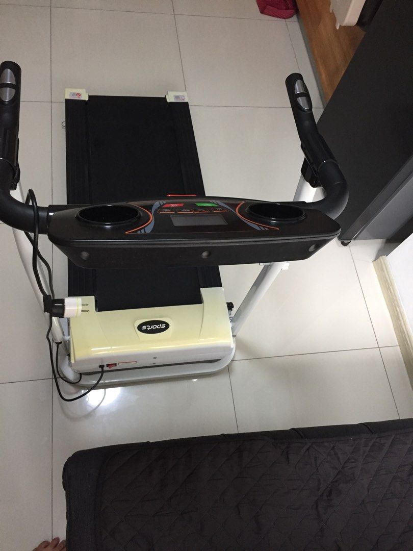 JF International Electric Treadmill 2.5HP, Sports Equipment, Exercise ...