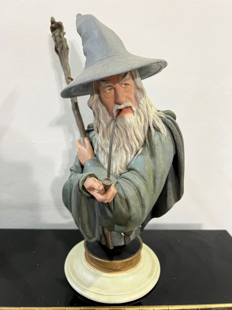 LOTR Sideshow Gandalf The Grey 1:3 Legendary Scale Bust, Hobbies & Toys ...