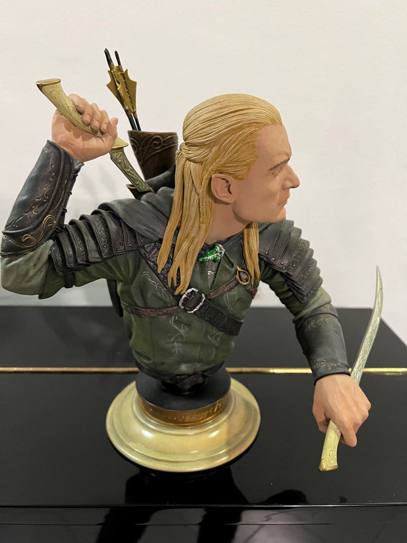 LOTR Sideshow Legolas 1:3 Legendary Scale Bust, Hobbies & Toys ...