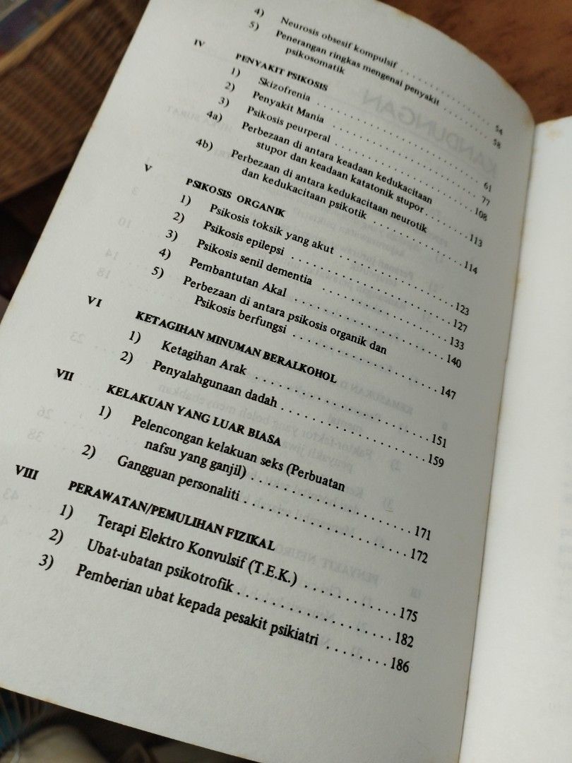 (MAL) Buku Panduan Kejururawatan Psikiatri, Hobbies & Toys, Books ... (MAL) Buku Panduan Kejururawatan Psikiatri, Hobbies & Toys, Books ...