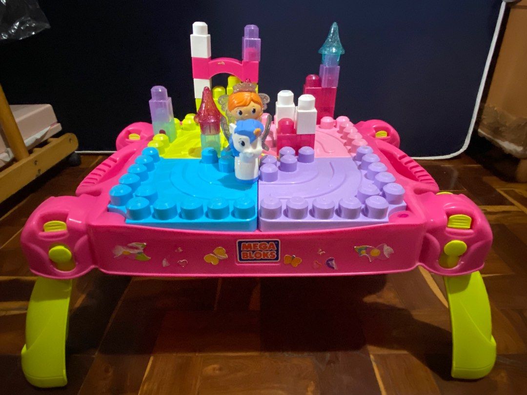 Mega Bloks Play & Learn Table, Hobbies & Toys, Toys & Games on Carousell