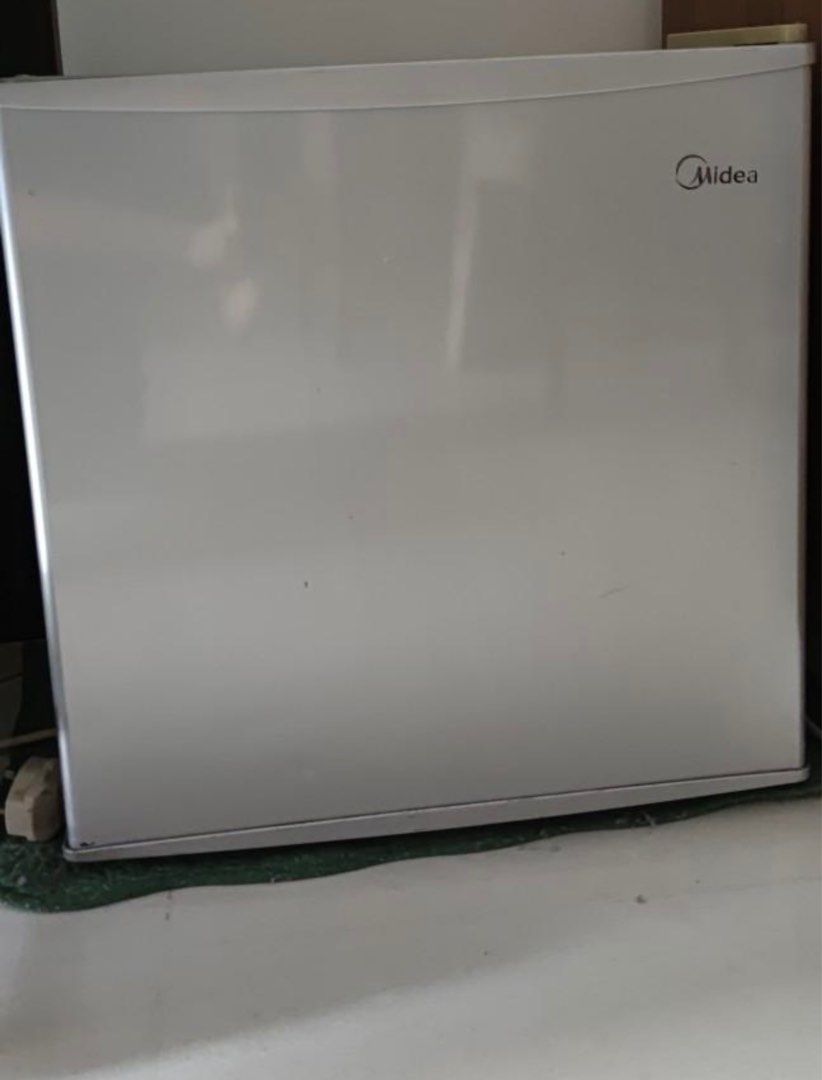Midea (mini) fridge, TV & Home Appliances, Kitchen Appliances ...