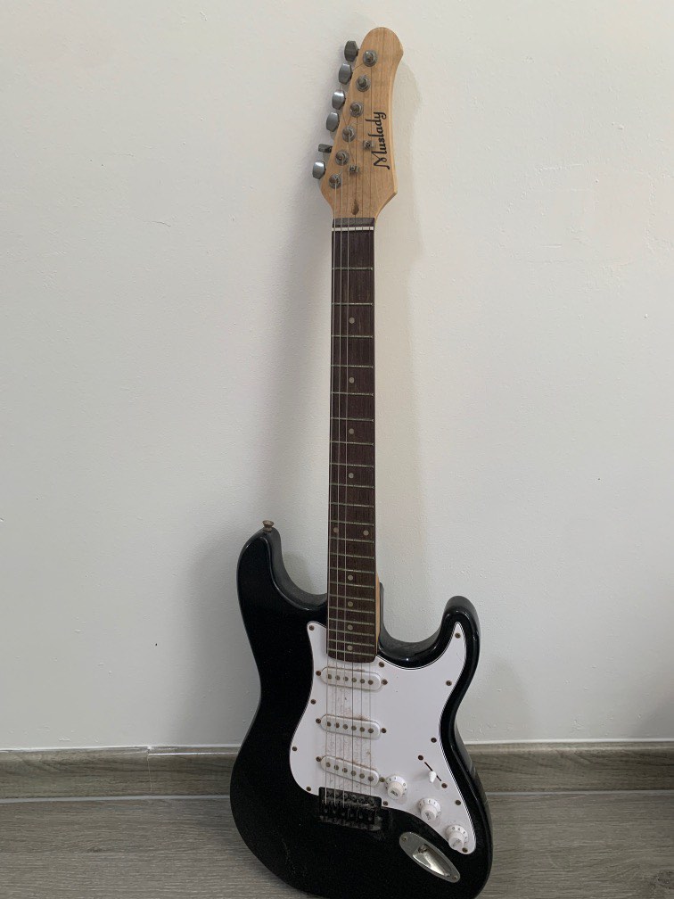 Muslady beginner Stratocaster, Hobbies & Toys, Music & Media, Musical ...