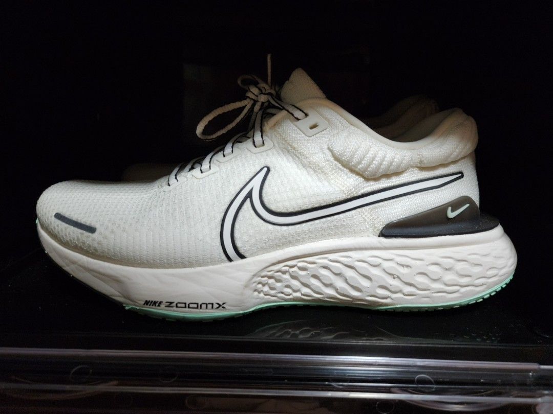 Nike Invincible Run 2 ZoomX, Men's Fashion, Footwear, Sneakers on Carousell