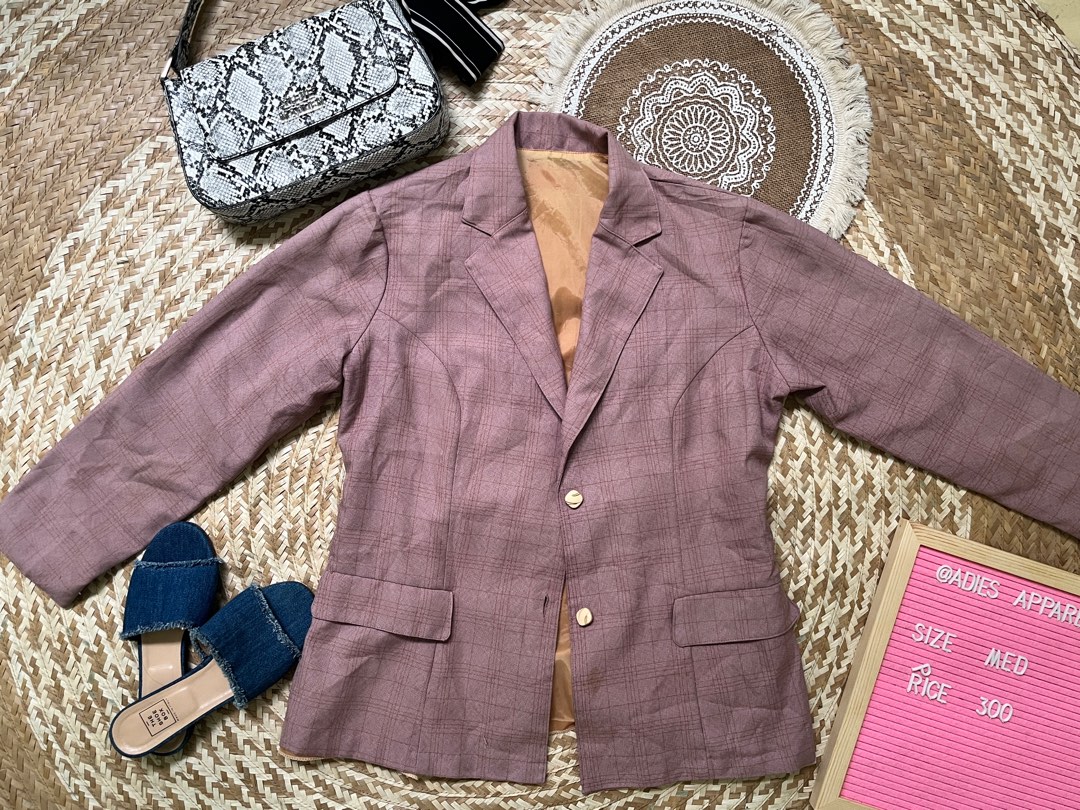 Old Rose blazer, Women's Fashion, Coats, Jackets and Outerwear on Carousell
