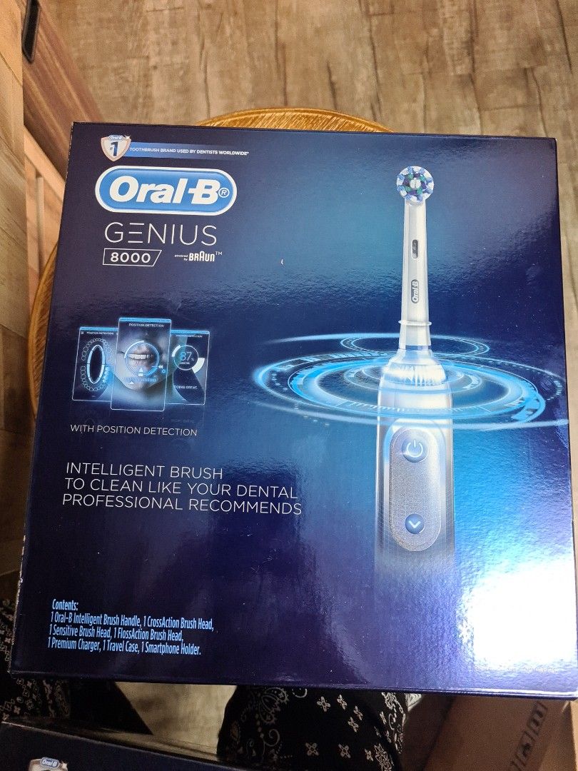 Oral b genius 8000, Beauty & Personal Care, Oral Care on Carousell