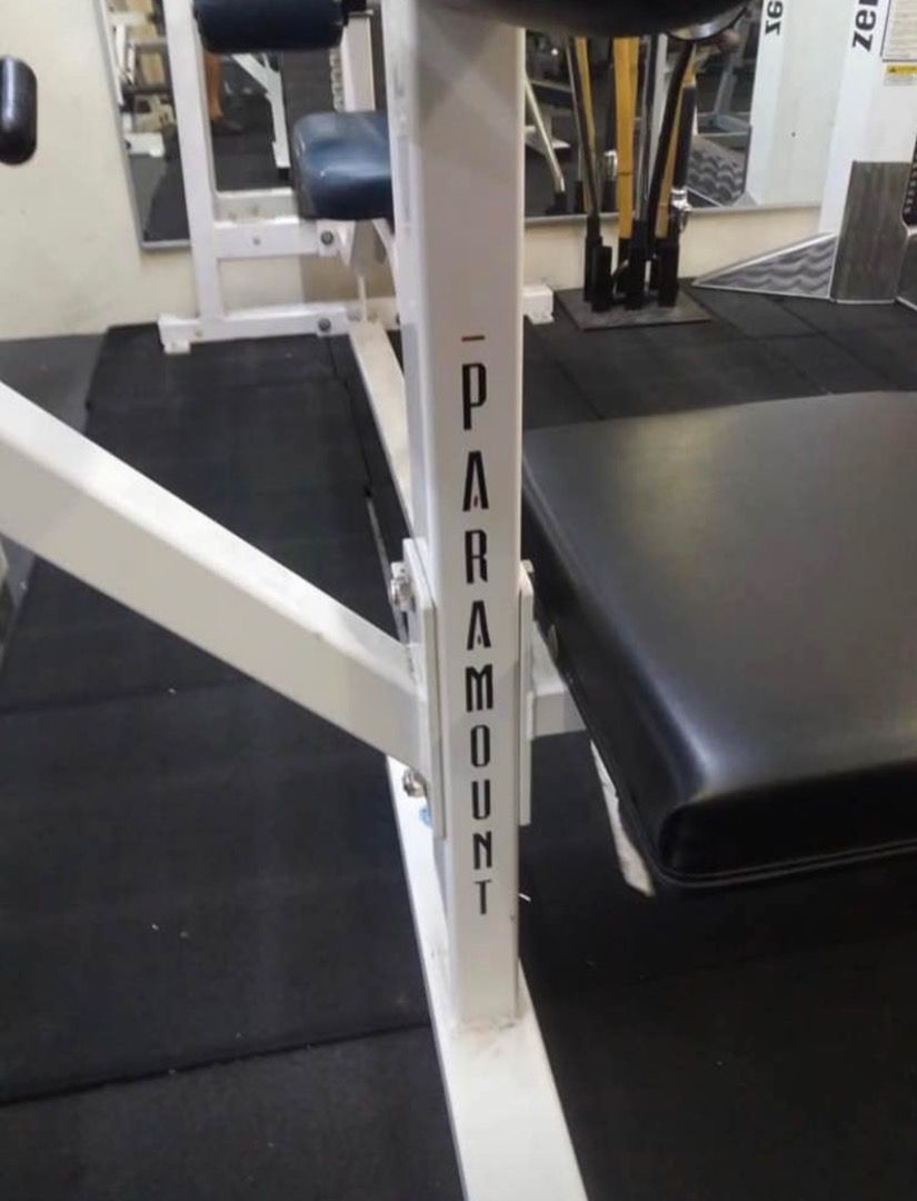 Paramount crunch bench gym, Sports Equipment, Exercise & Fitness ...