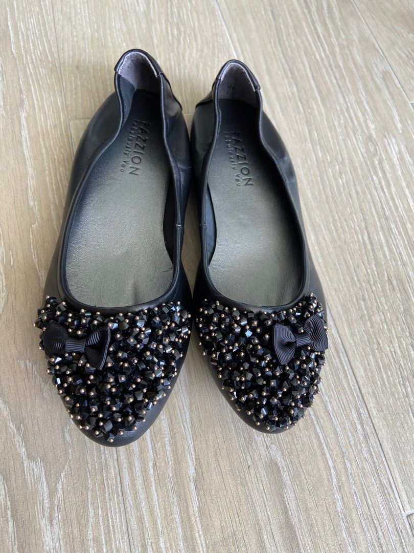 Pazzion flat, Women's Fashion, Footwear, Flats on Carousell