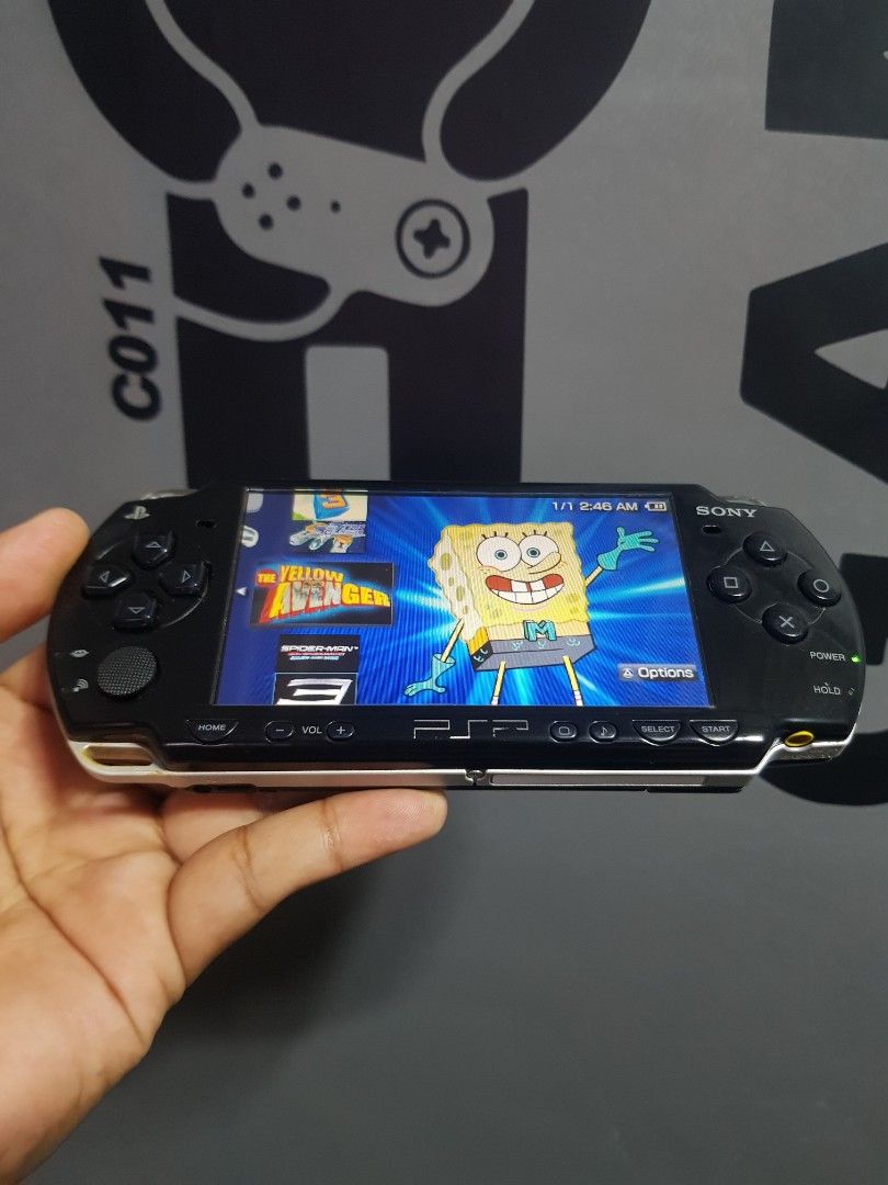 PSP Slim 2000 Series 32GB, Video Gaming, Video Game Consoles ...