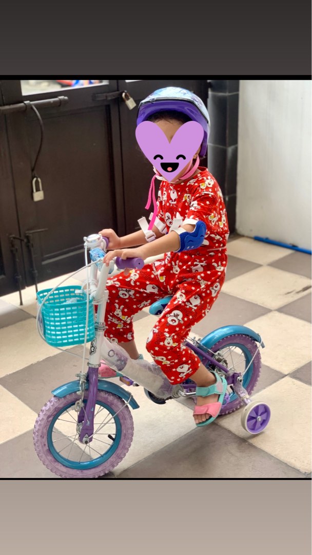 RUX Bike with basket and training wheels, Babies & Kids, Going Out ...