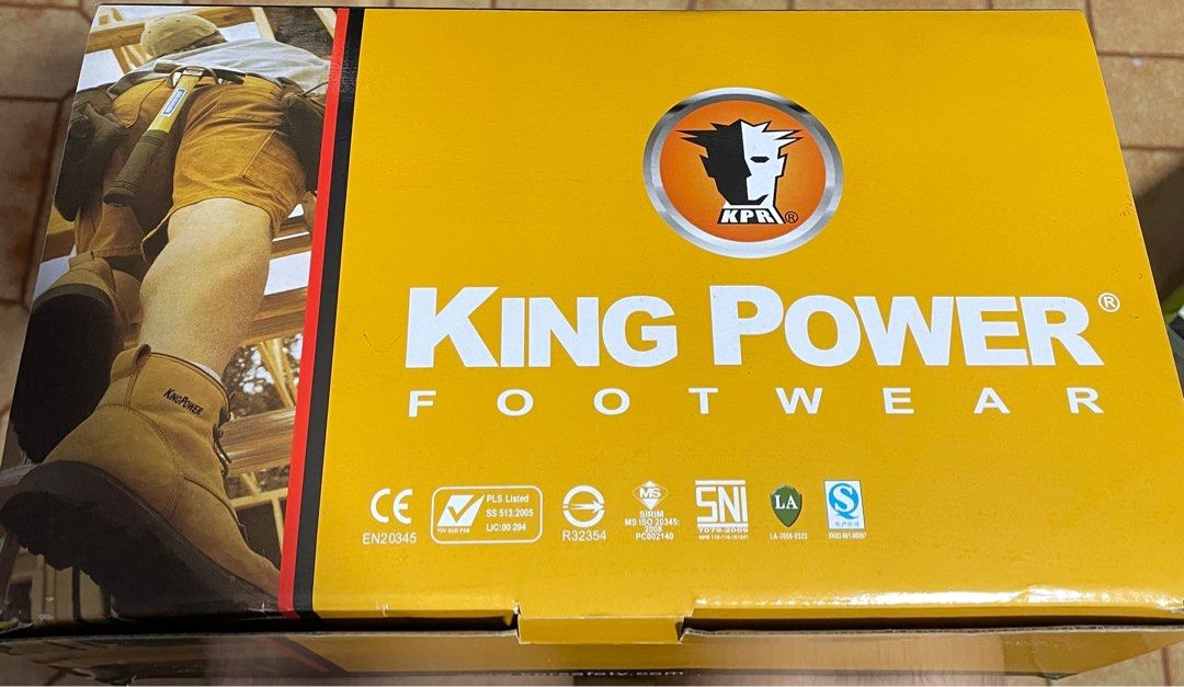 Safety boots (king power), Men's Fashion, Footwear, Boots on Carousell