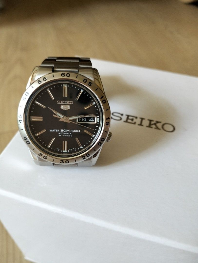 Seiko 5 SNKE01K1, Men's Fashion, Watches & Accessories, Watches on ...