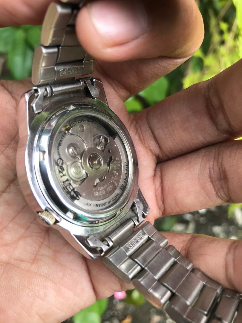 Seiko 5 SNKK17K1, Men's Fashion, Watches & Accessories, Watches on ...