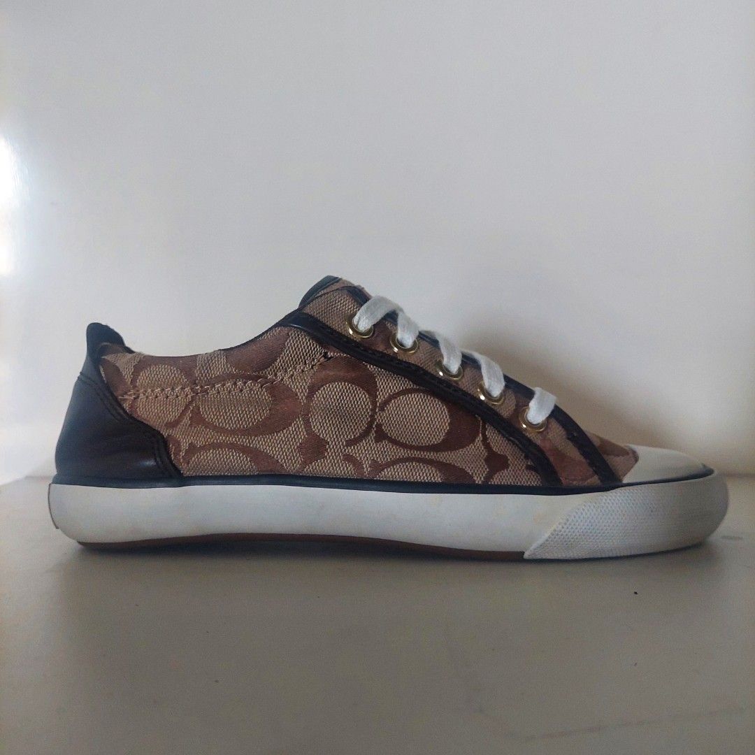 Sepatu coach, Fesyen Wanita, Sepatu di Carousell