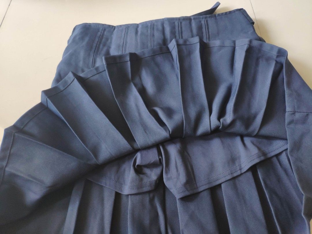 Skort uniform seragam, Fesyen Wanita, Pakaian Wanita, Gaun & Rok di ...