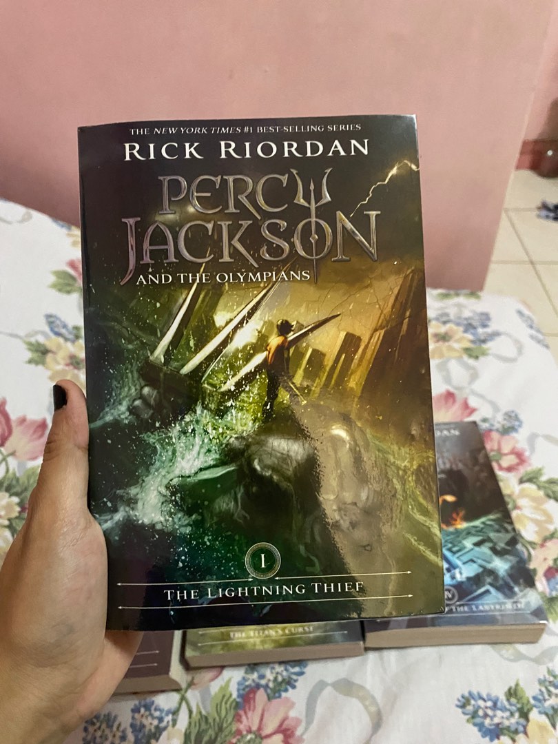 The Lightning Thief (Percy Jackson and the Olympians), Hobbies & Toys ...