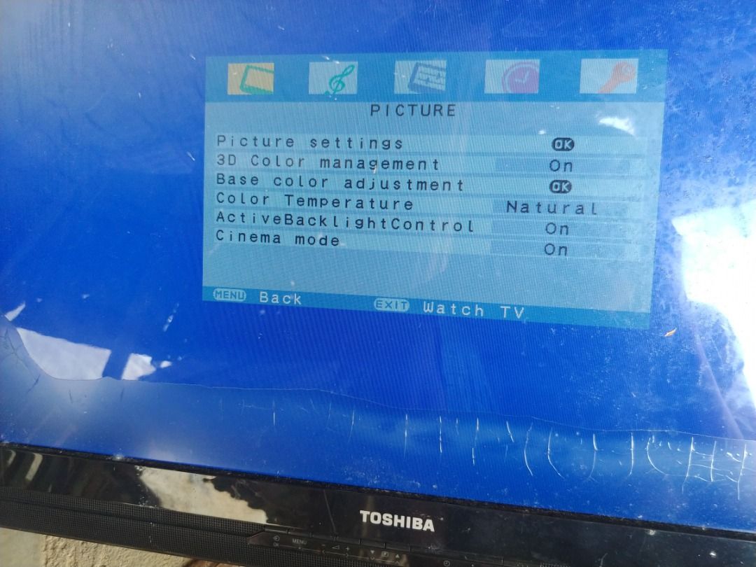 Toshiba Regza 32" inch LCD TV Model 32AV550E, TV & Home Appliances, TV ...