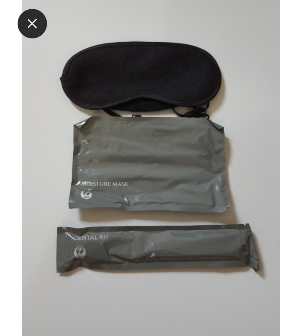 Travel Zero Halliburton bag -MAS Airlines, Women's Fashion, Bags ...