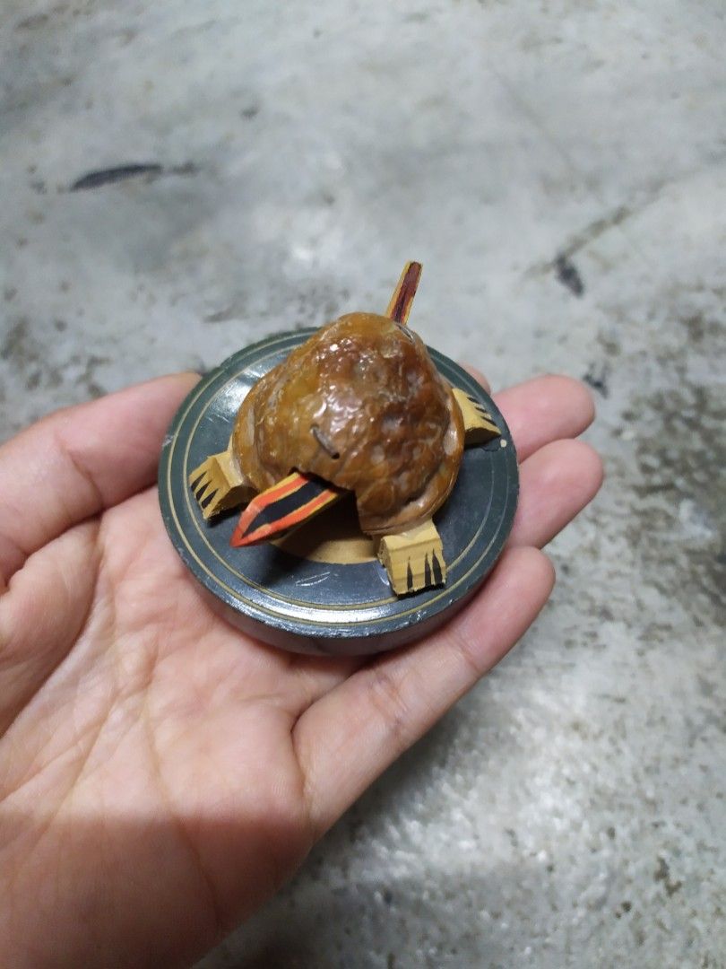 Vintage Walnut Shell Nodding Turtle, Hobbies & Toys, Collectibles ...