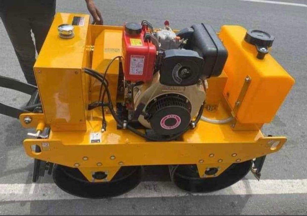 Walk Behind Vibratory Roller (Mini Pison), Commercial & Industrial ...