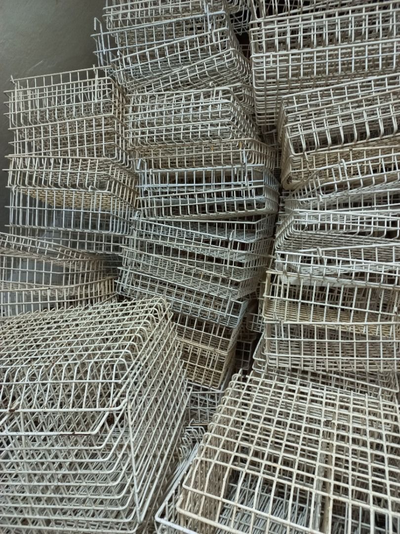 Wire Mesh Grid Rack, Furniture & Home Living, Kitchenware & Tableware ...