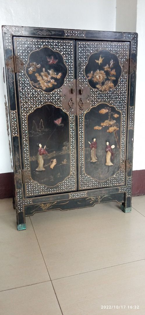 Xinjiang (Silk Road) Chinese Lacquer White Jade Face Carvings & Mother ...