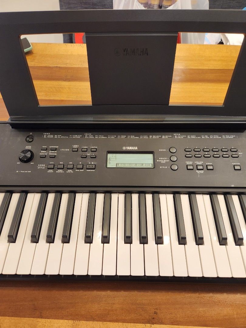 Yamaha PSR-E360B piano (Almost New) with case, Everything Else on Carousell