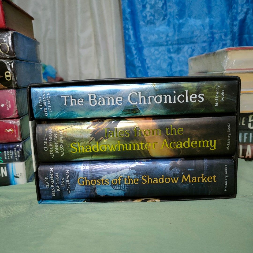 ACOTAR | LOTR | INFERNAL DEVICES | 5TH WAVE | DAN BROWN BOOKS ...