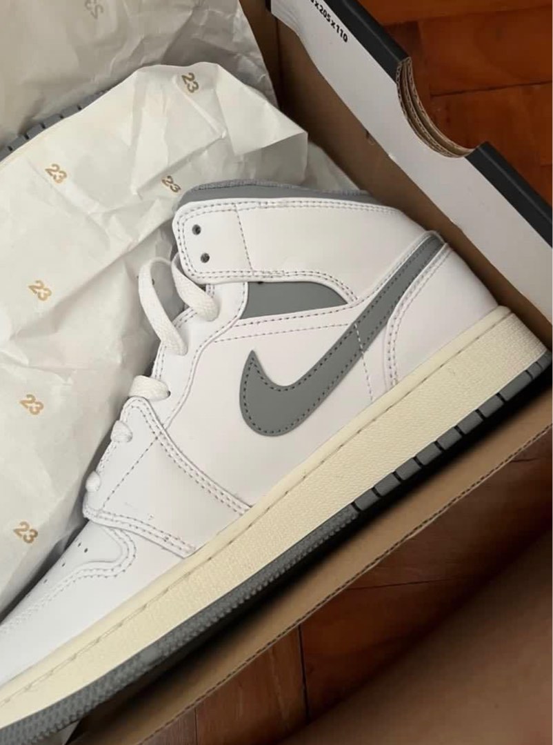 authentic vintage grey air jordans, Women's Fashion, Footwear, Sneakers ...