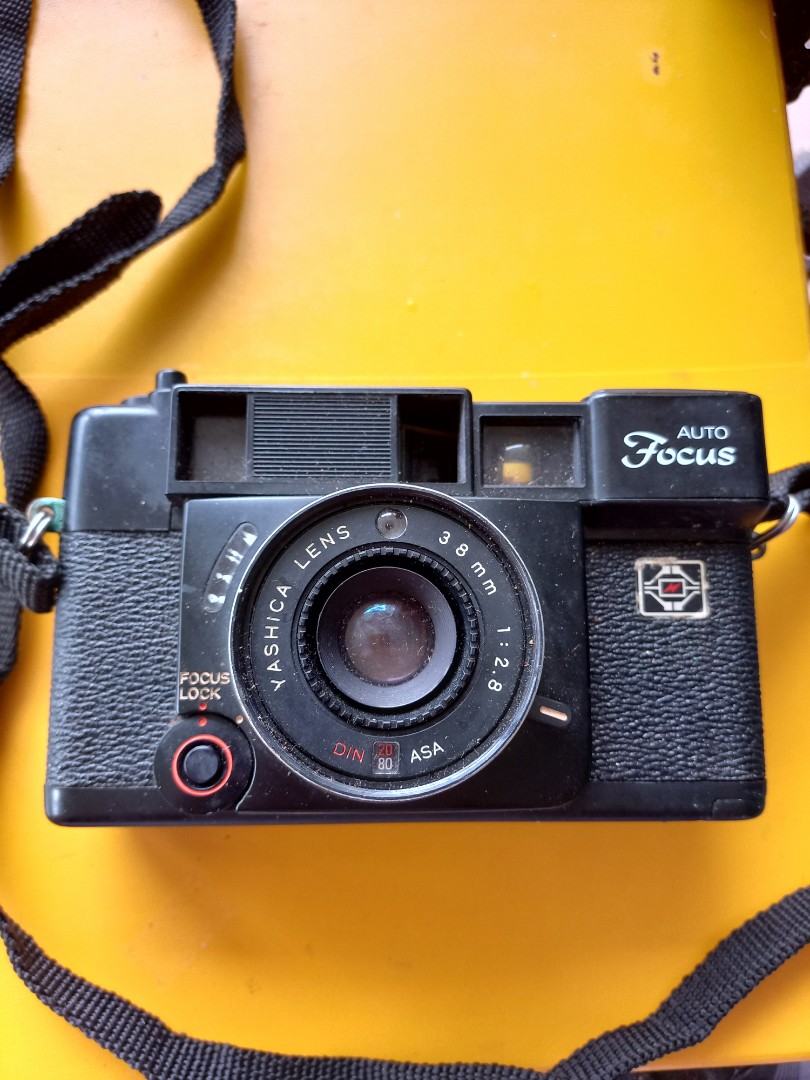 Camera Yashica Auto Focus, Hobbies & Toys, Collectibles & Memorabilia, Vintage Collectibles on ...
