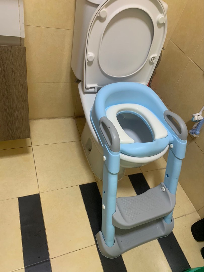 Commode Chair, Babies & Kids, Bathing & Changing, Toilet Training on ...