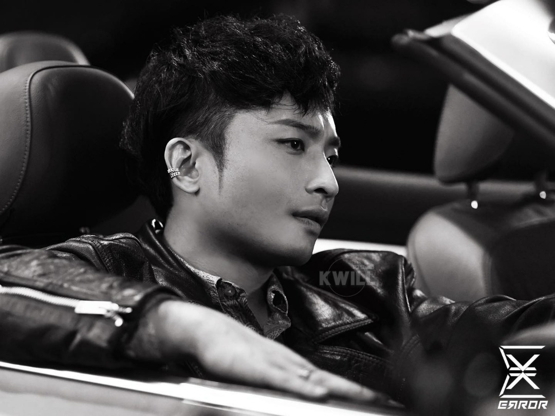 DEE 何啓華@ ERROR 高清印刷加厚防潑水應援海報 A3 40*30CM POSTER, 興趣及遊戲, 收藏品及紀念品, 明星周邊 - Carousell