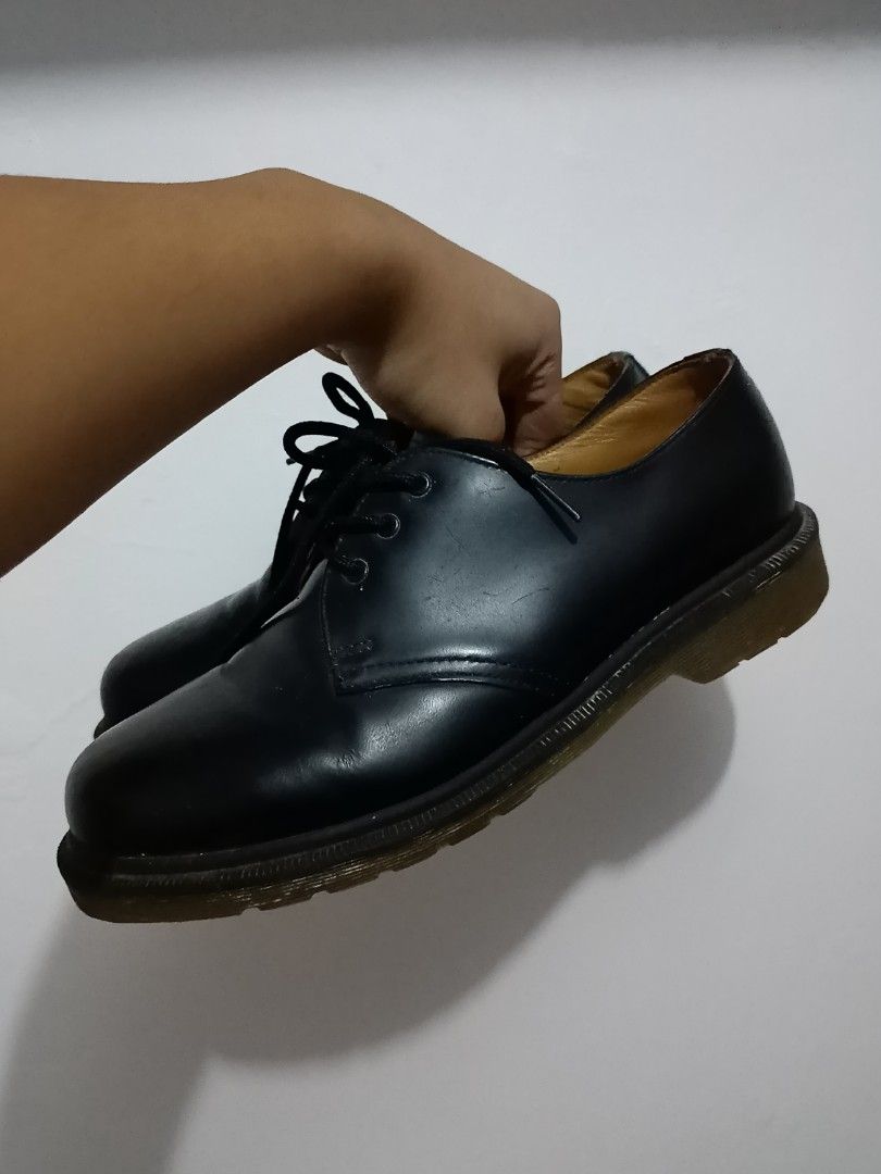 DOC MARTENS LOW CUT LEATHER SHOES, Men's Fashion, Footwear, Casual ...