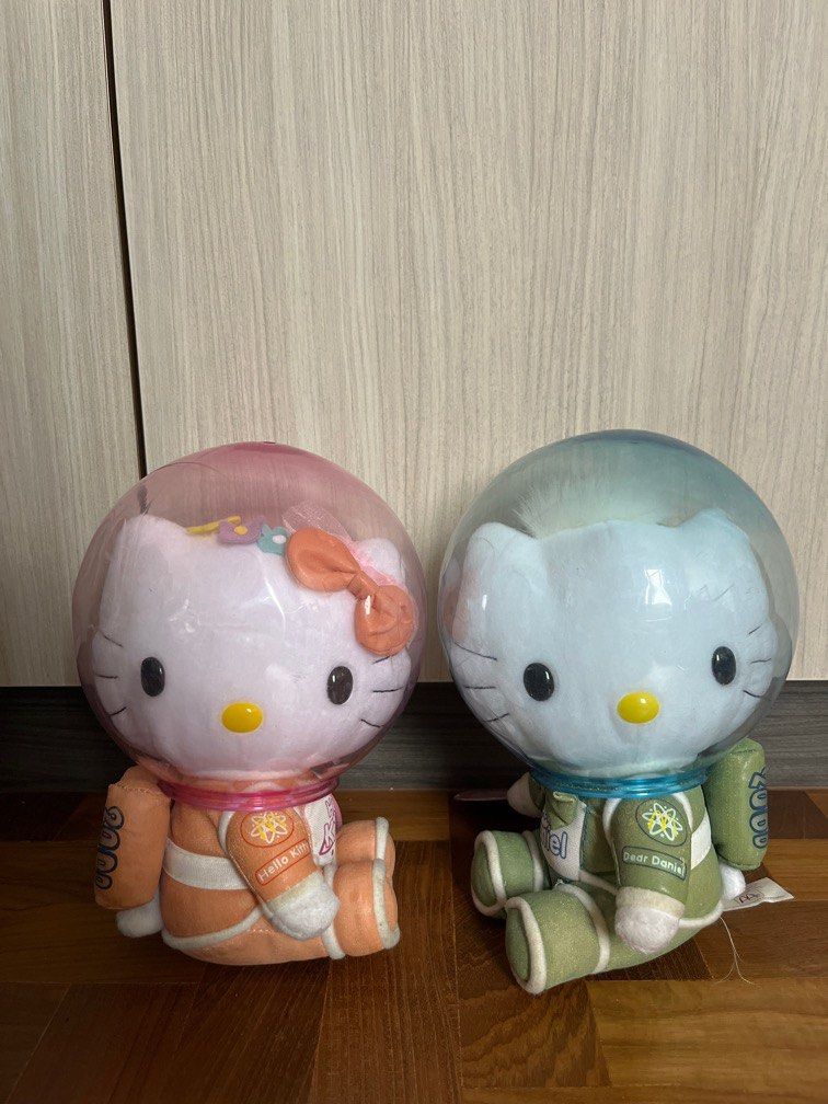 Hello Kitty Daniel Astronaut Pair, Hobbies & Toys, Toys & Games on ...
