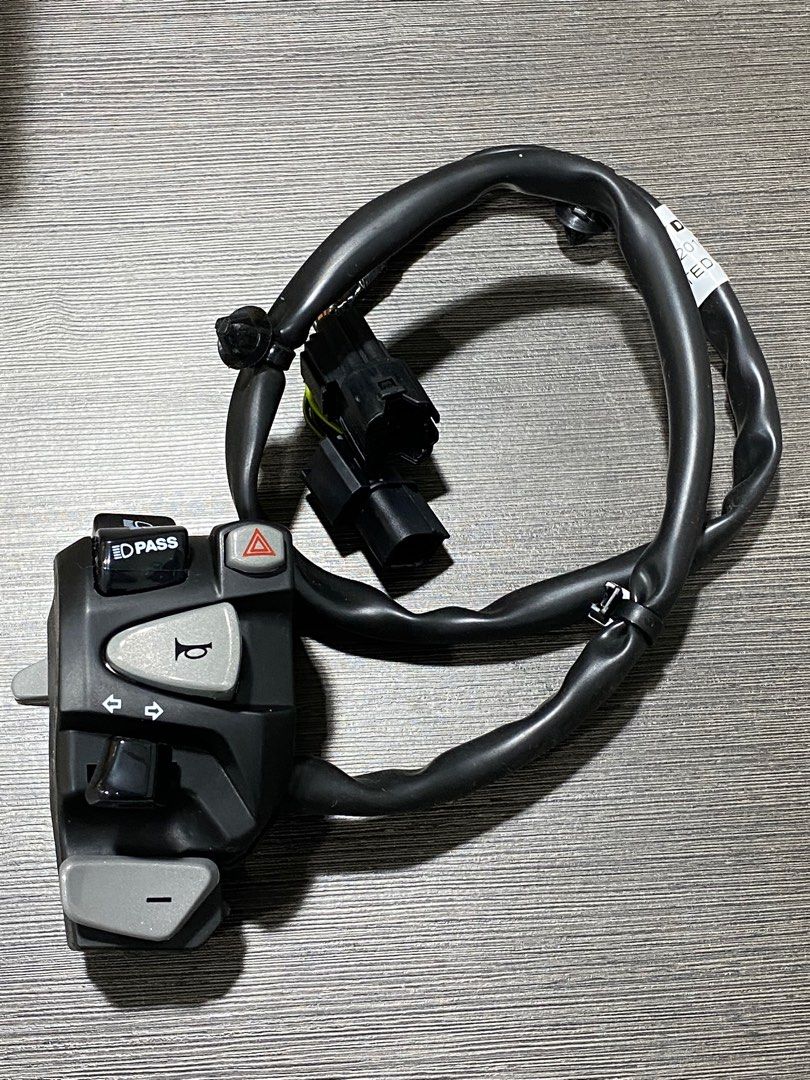 Honda NM4 /NC750 DCT Left handlebar switch, Motorcycles, Motorcycle ...