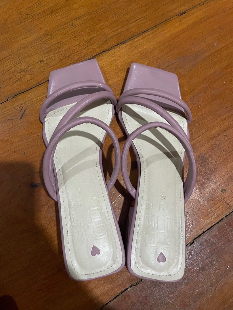 Hue Marie Plum Block Low Heels, Women's Fashion, Footwear, Flats ...